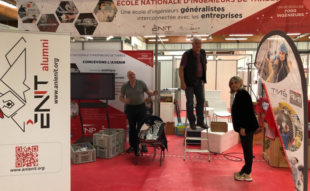 La préparation du Stand du SIANE
